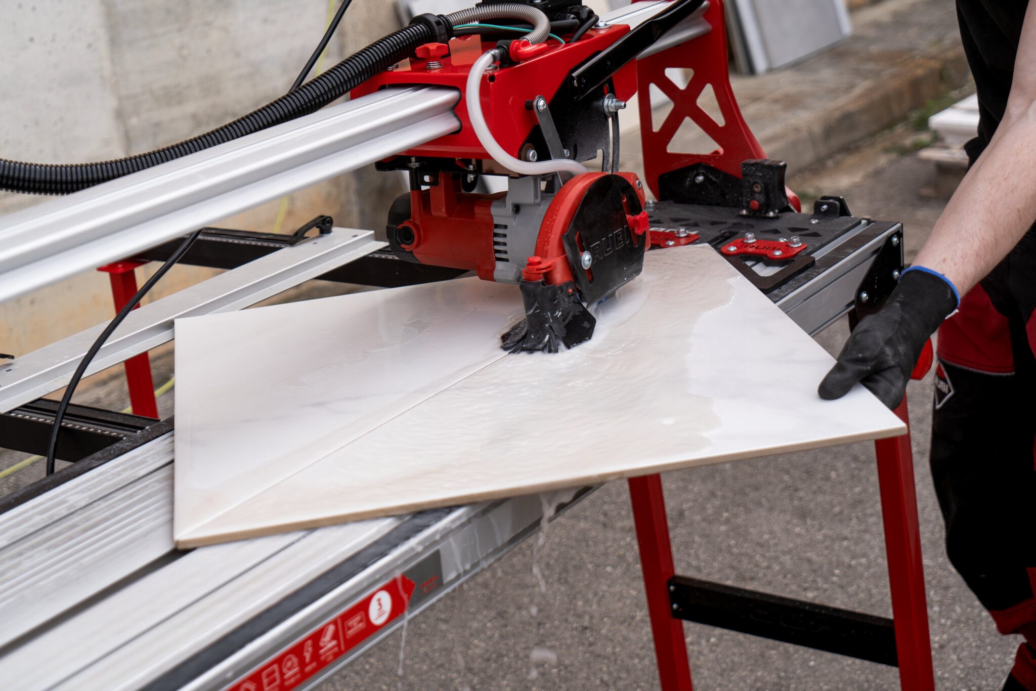 Master the Cut: Slicing 20mm Porcelain with the RUBI DL-125 – Welcome ...