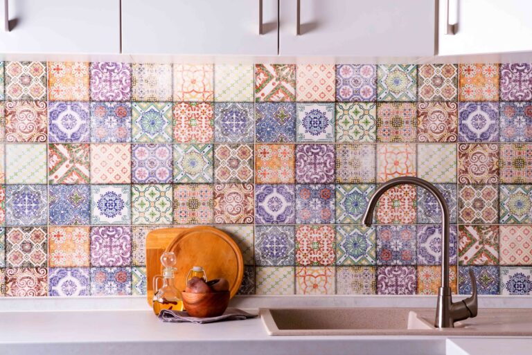 Como remover azulejos da parede sem os partir - Blog RUBI
