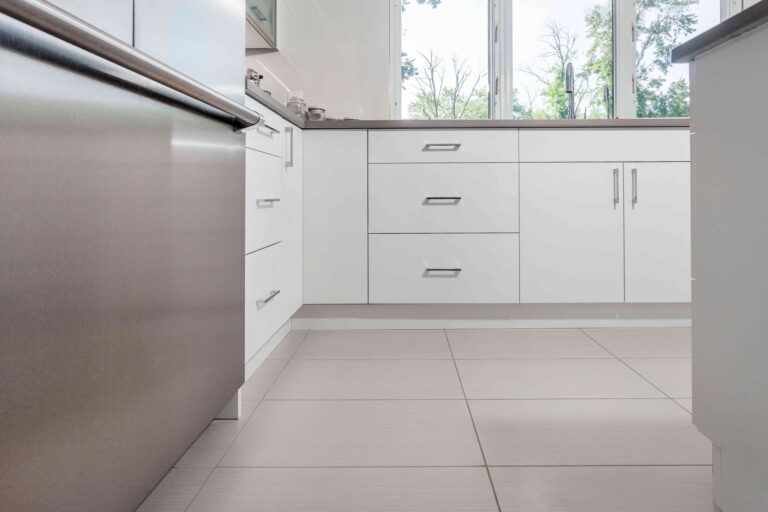 Bullnose Tile: What It Is and How to Use It – Rubi Blog USA