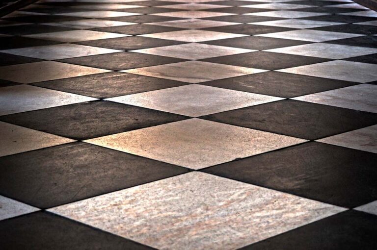 Choosing the right trowel size for tile: the complete guide